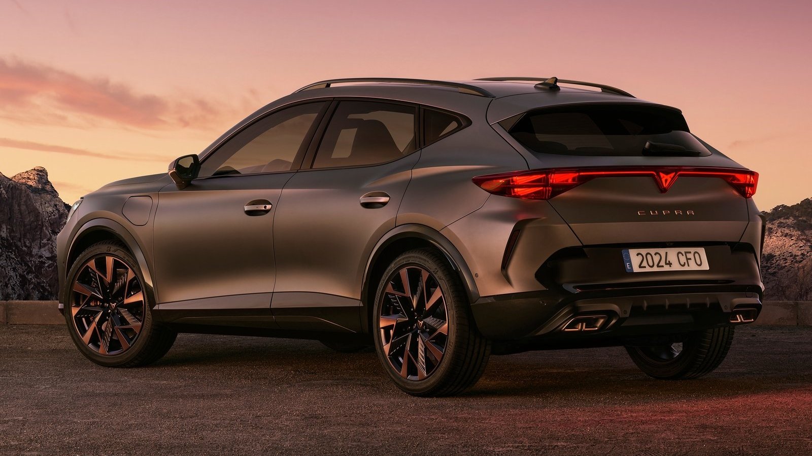 🥇Cupra Formentor vs Cupra Leon